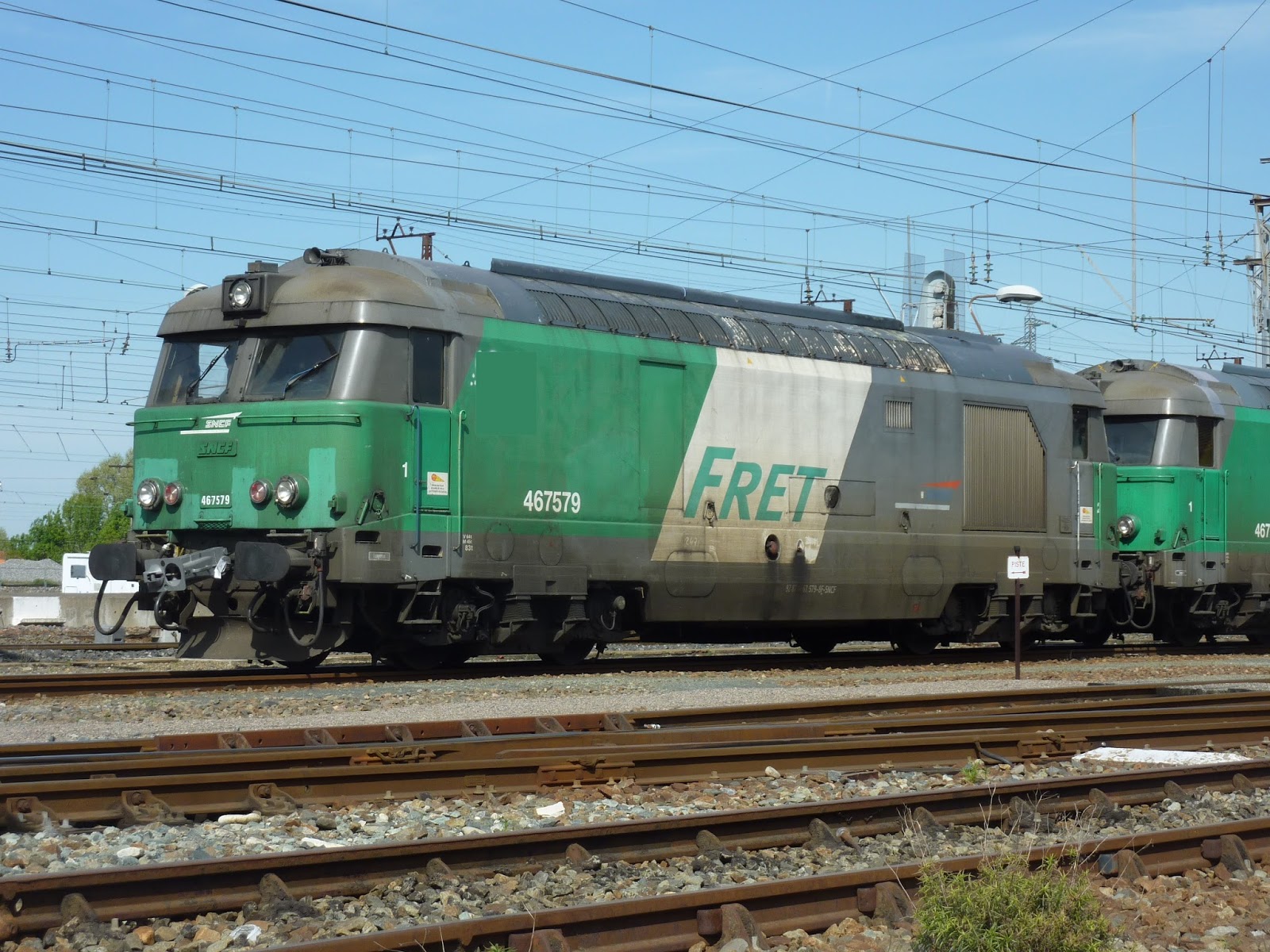 LA PASSION DU TRAIN: BB 67400 Fret à Tarbes et au Bourget.