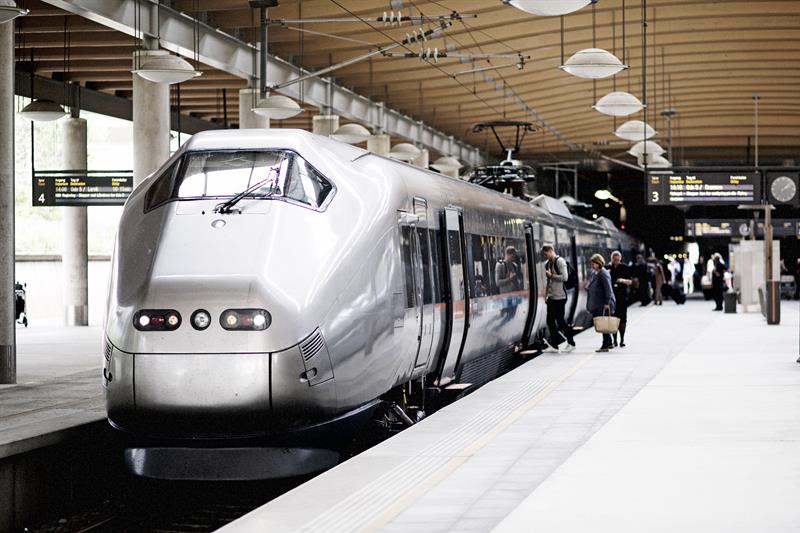 Flytoget Airport Express (Oslo, Norway) ~ TEO DEGAS' REVIEWS