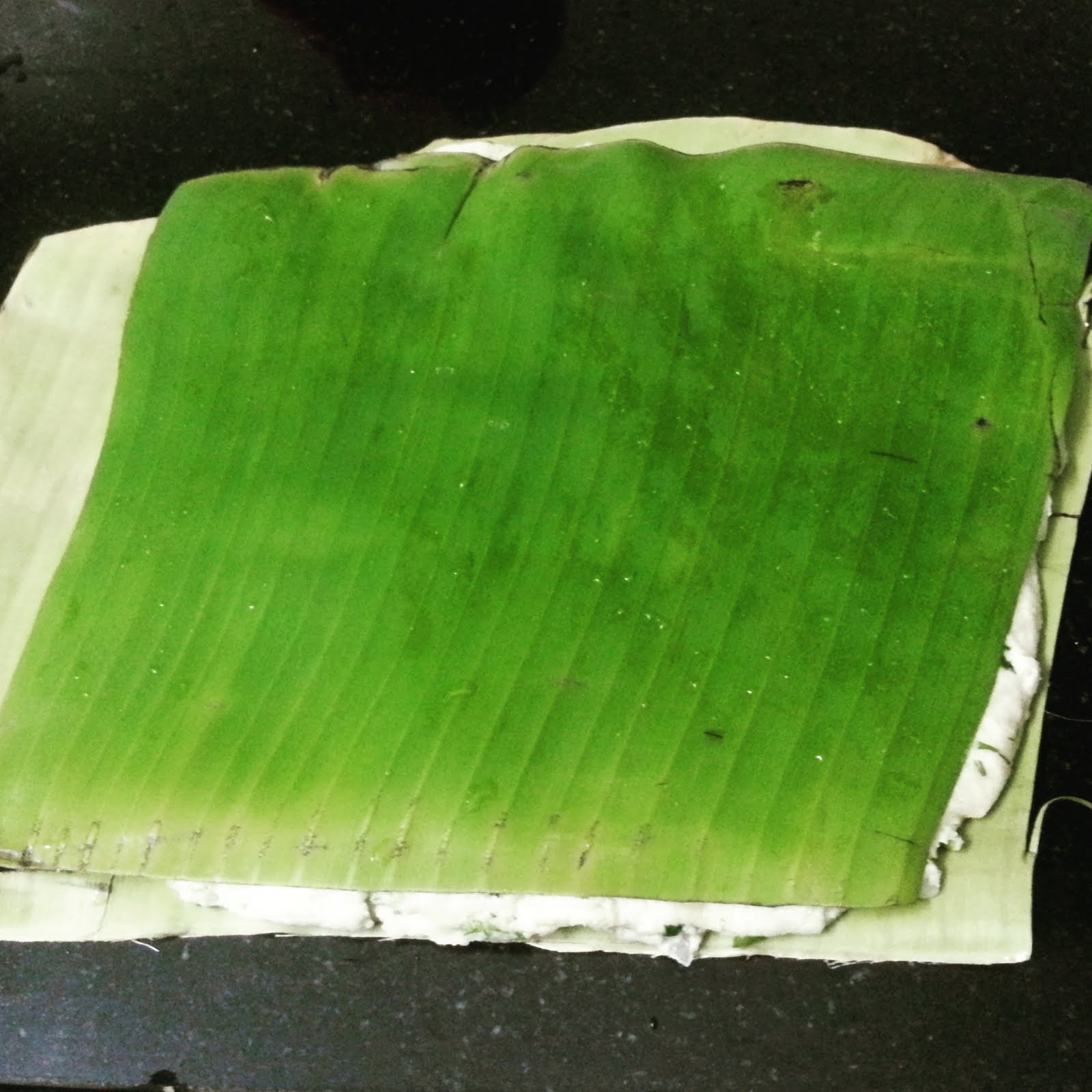 Reinventing Food by Apoorva: Angakar Roti / Banana leaf Roti / Paan Roti
