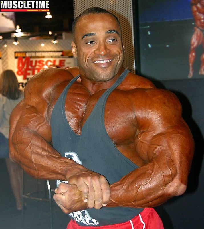 Muscle Lover: American IFBB Pro bodybuilder Dennis James "The Menace" (3)