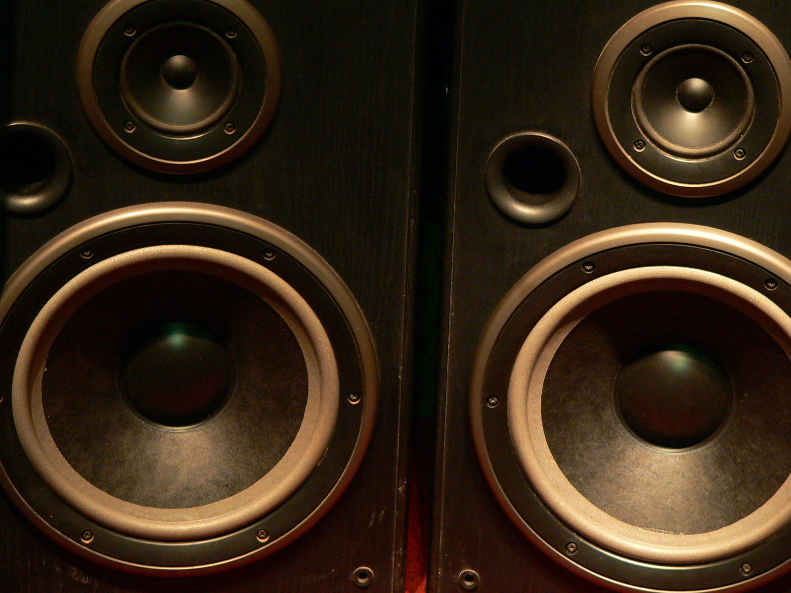 su-distribuidor audio hi-fi and hi-end: BAFLES TECHNICS SB-LX70 -SIN STOCK-