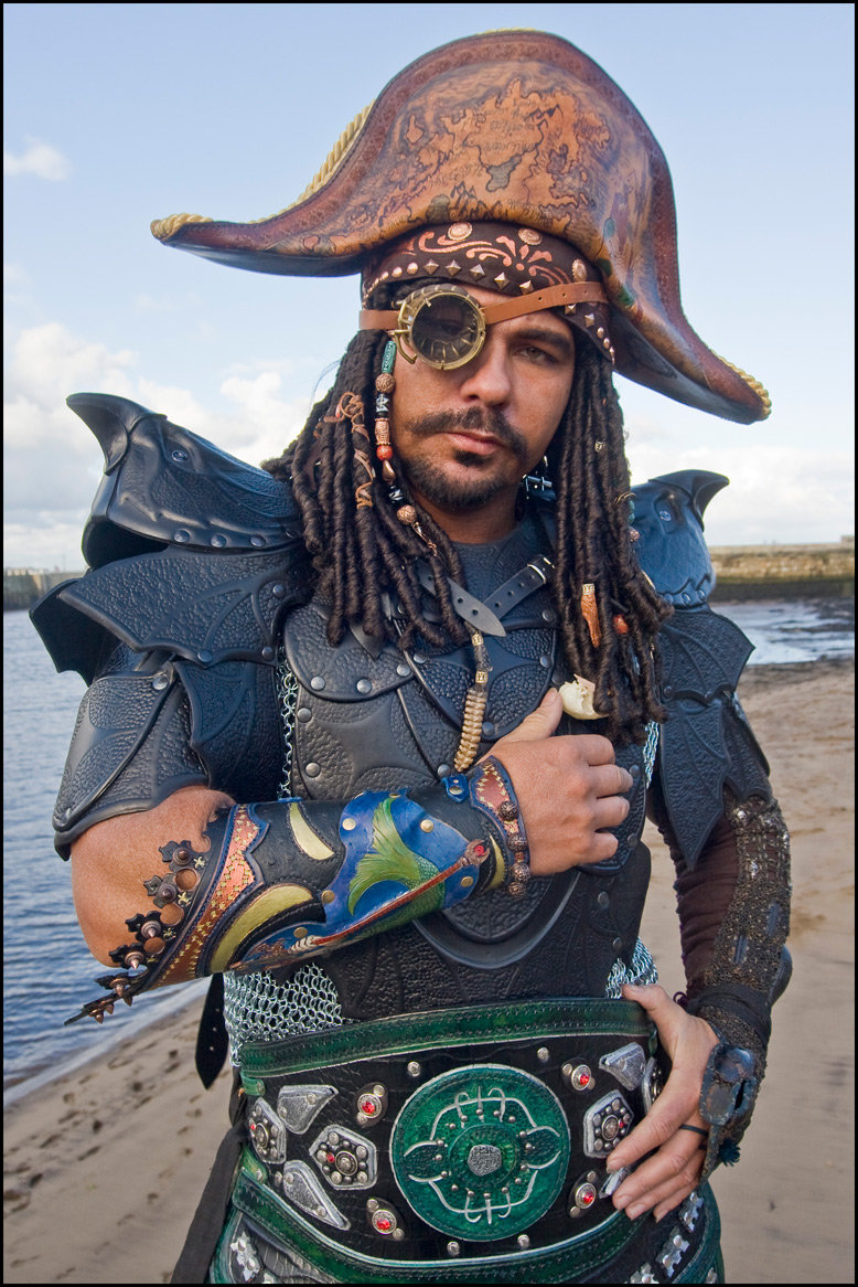 Steampunk Fashion Guide: Steampunk Sky Pirate
