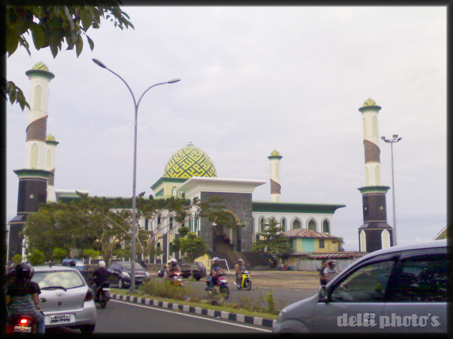 Ternate Kotaku: Mengenal mesjid raya Al-Munawar kota Ternate