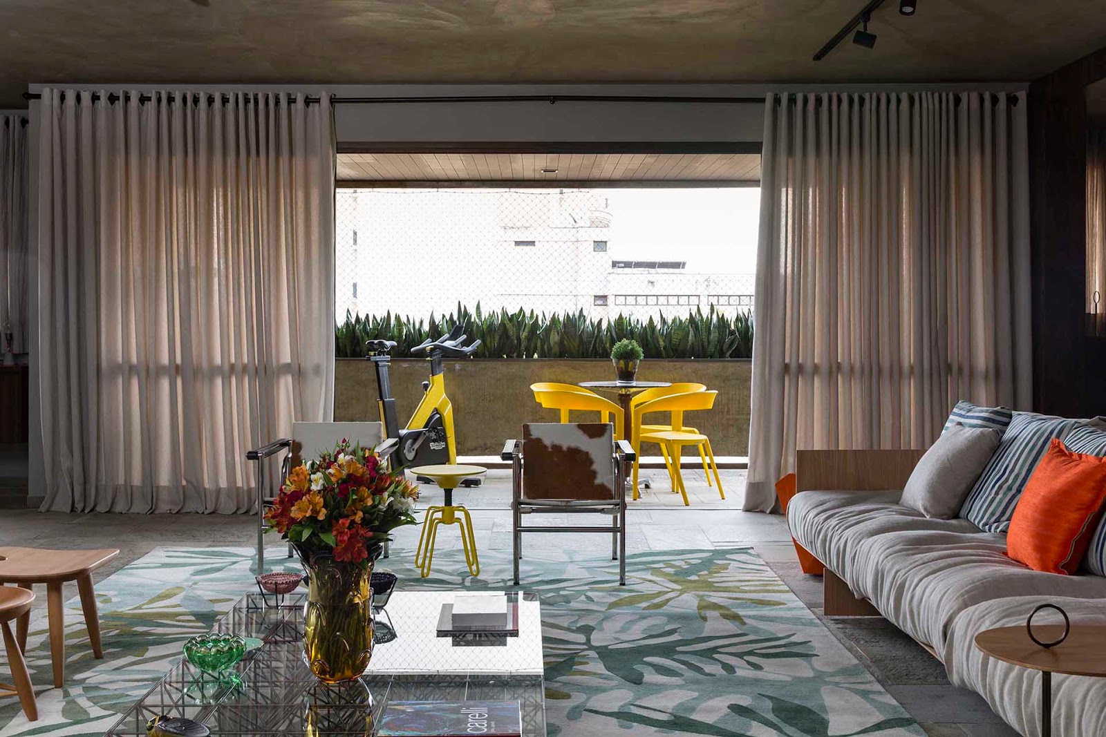 Un blog de decoración a mi manera... : Sobrio y colorido...