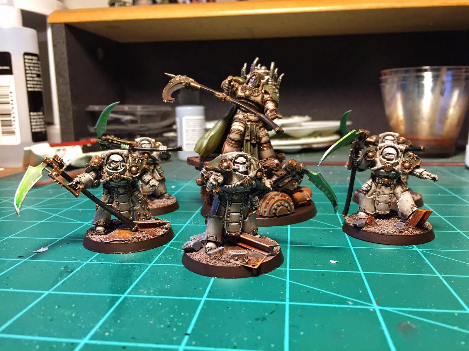 Addicted To Resin: Mortarion and his first 5 of 10 Bodyguards finished.