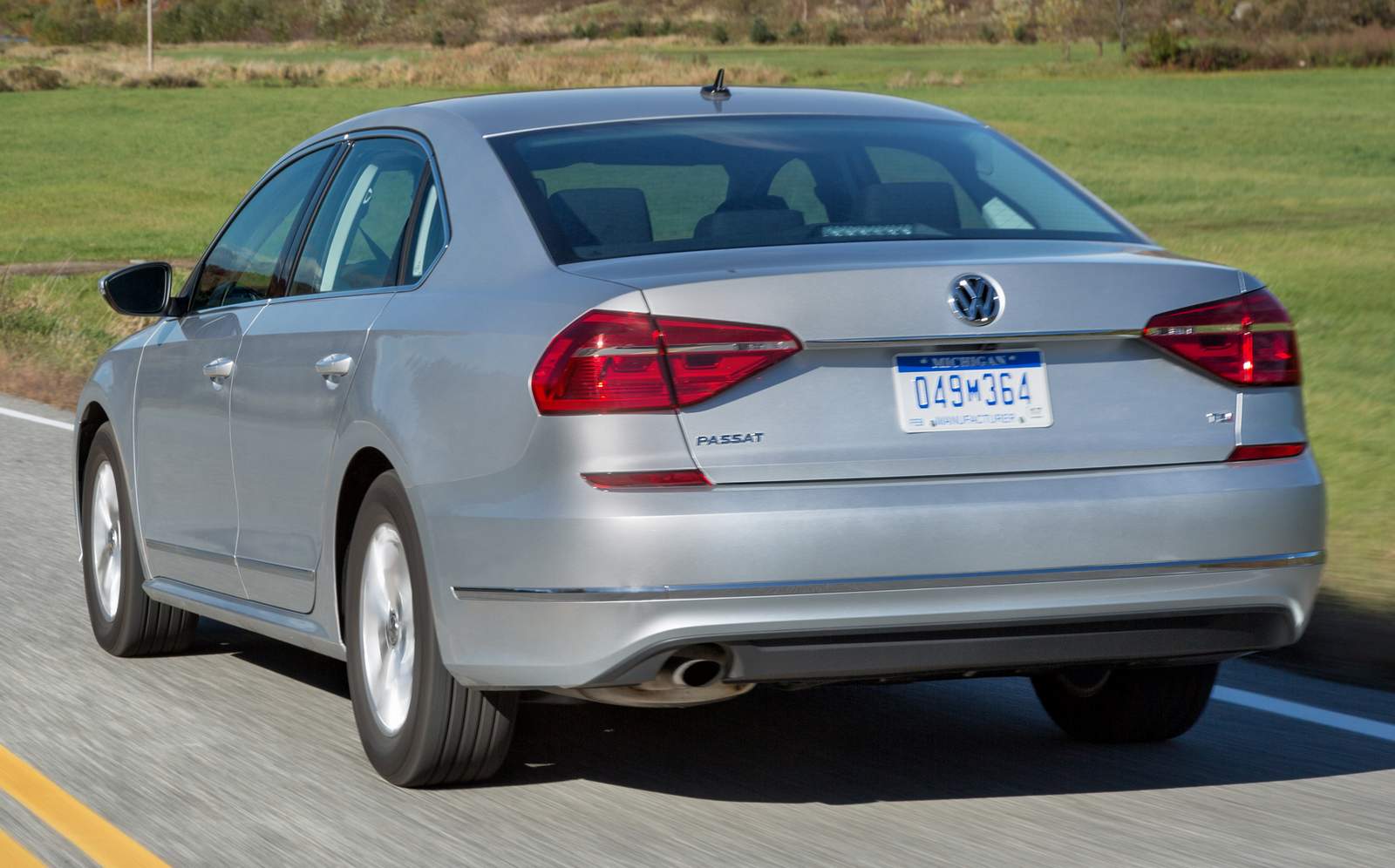 Passat eleito melhor sedã, à frente de Camry e Accord - EUA