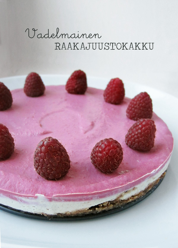 IHAN PARAS VADELMAINEN RAAKAJUUSTOKAKKU | Syötävän hyvä