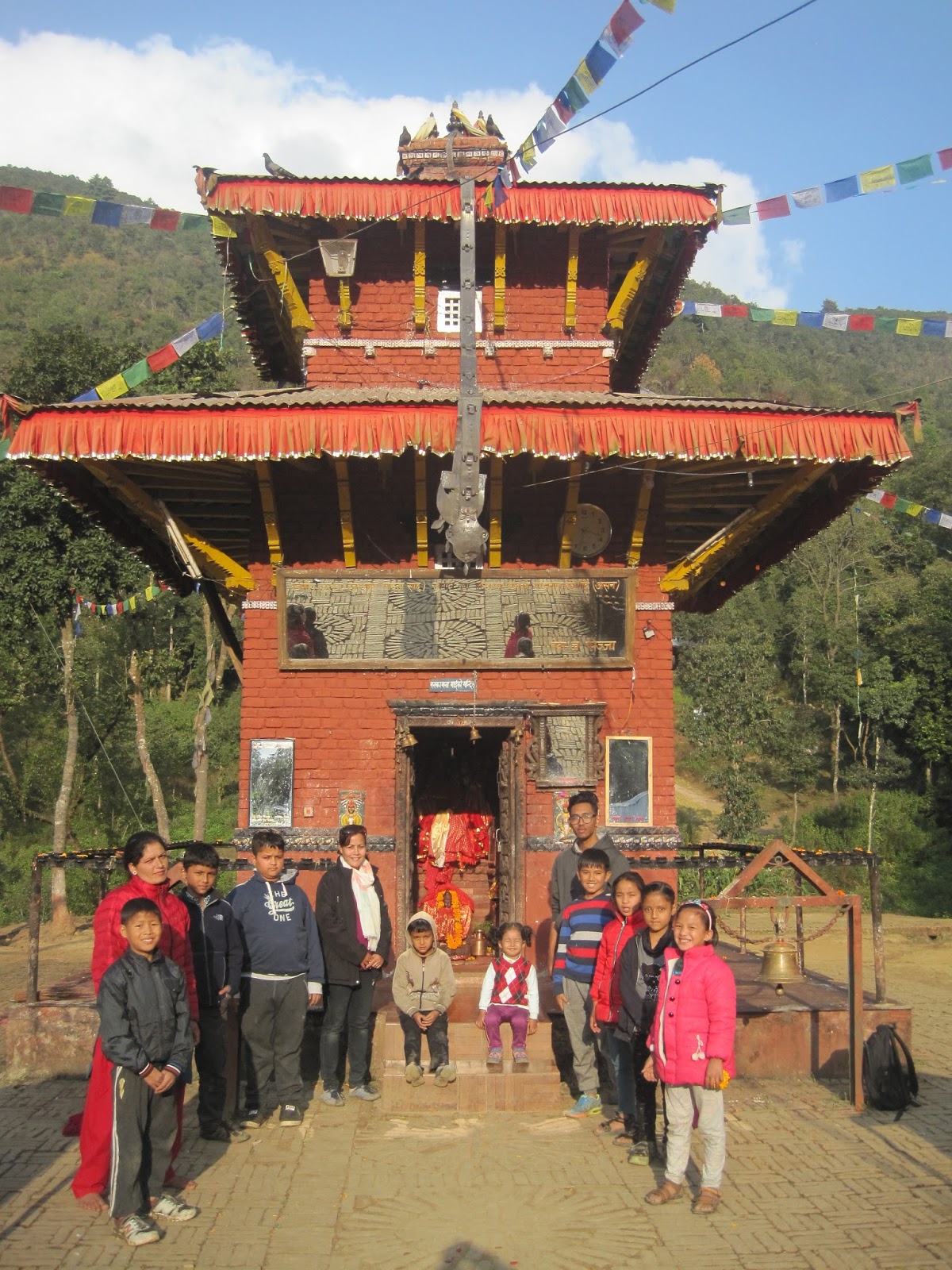 Spiny Babbler Blogs: Hike to Lele village