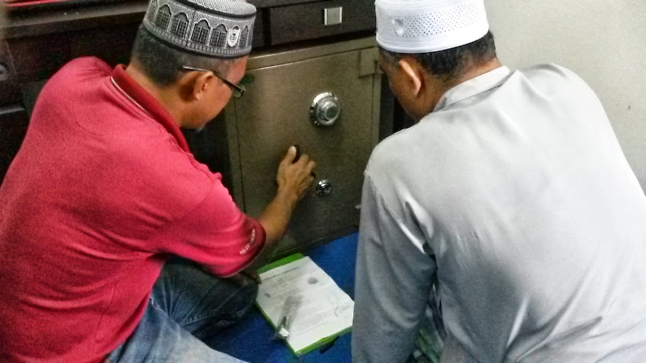 MEMENUHI TEMPAHAN TABUNG SURAU DAN MASJID