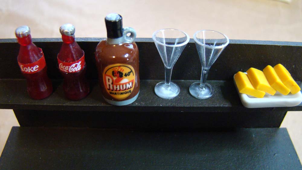 GSL Cuts: Miniature Cocktail Bar