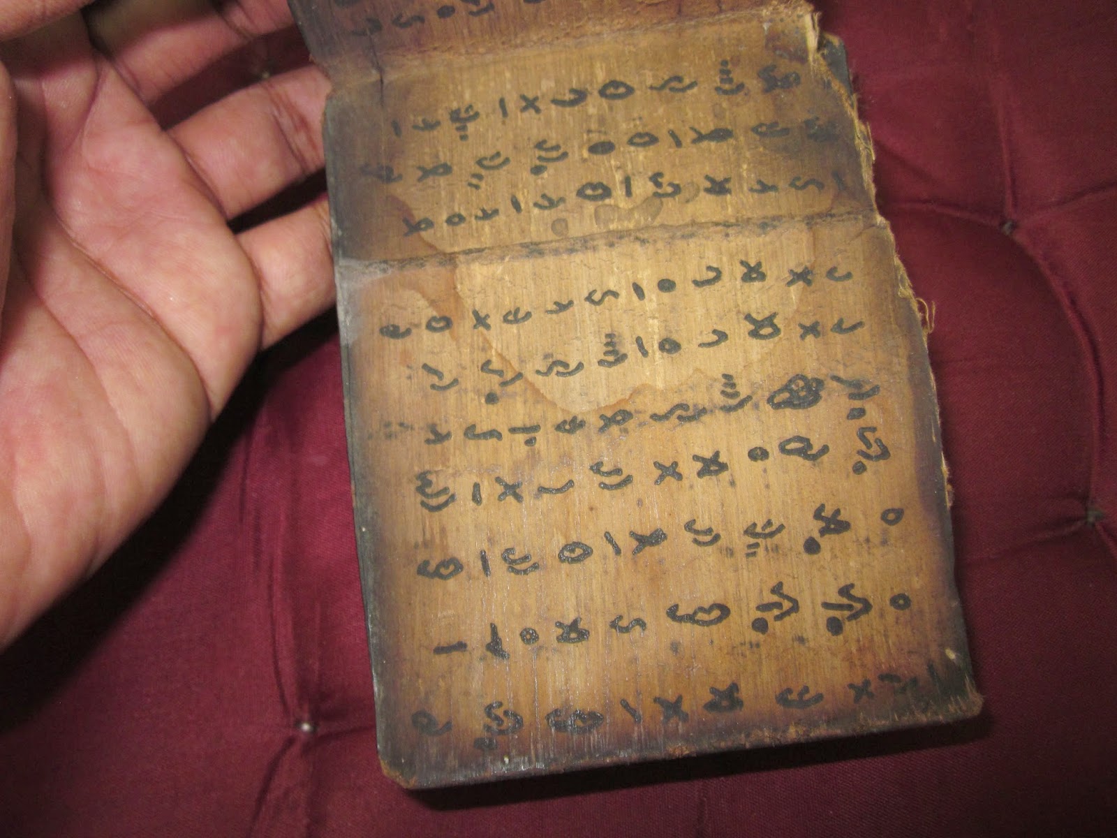 Badai Mencak Kelambit Biru: Kitab Azimat Kuno , Era Zaman Budo Abad ke ...