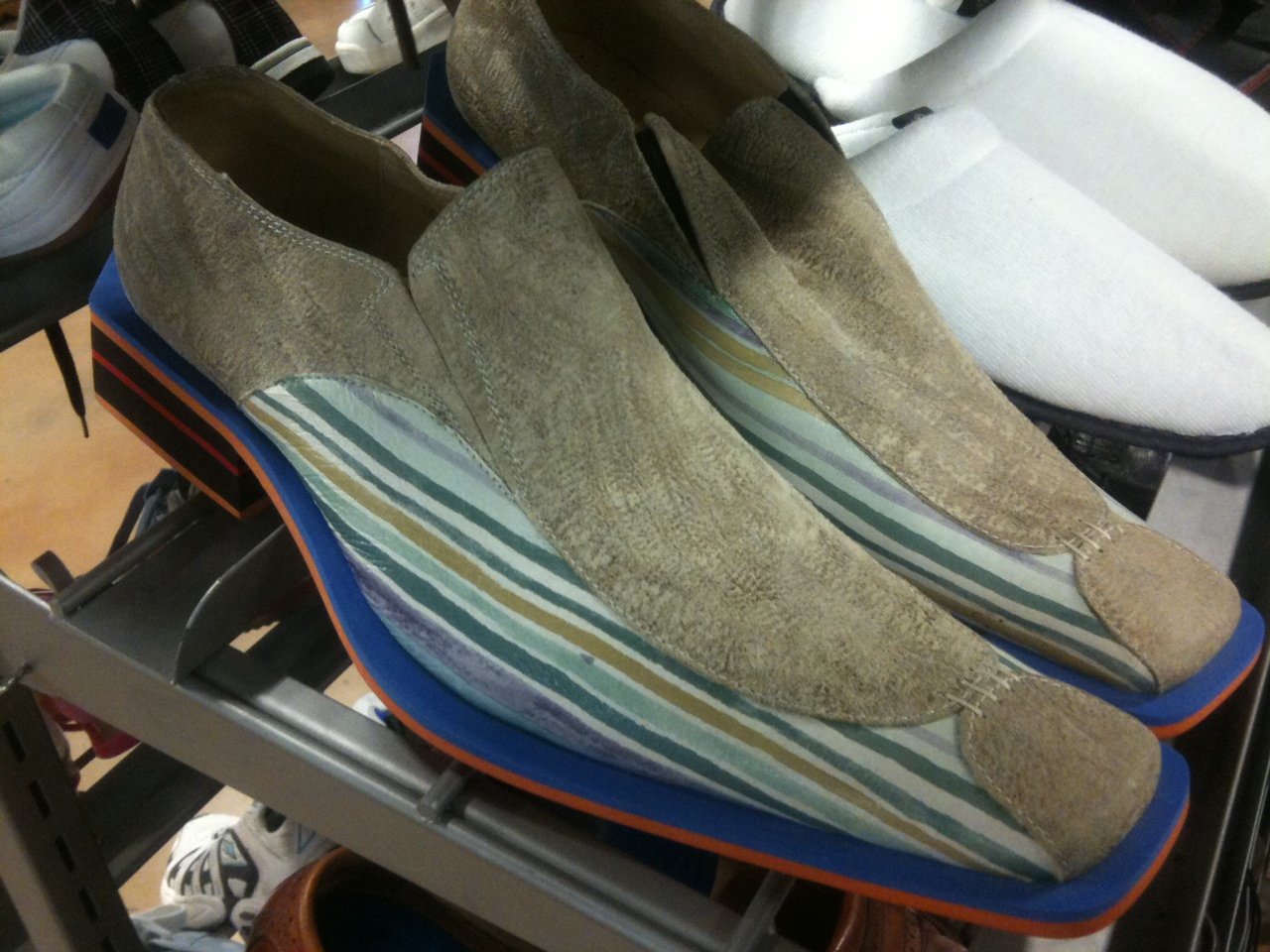 Tropico Station: THE Glendale Blog: It Came From Goodwill*