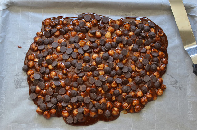 Playing with Flour: Chocolate hazelnut toffee