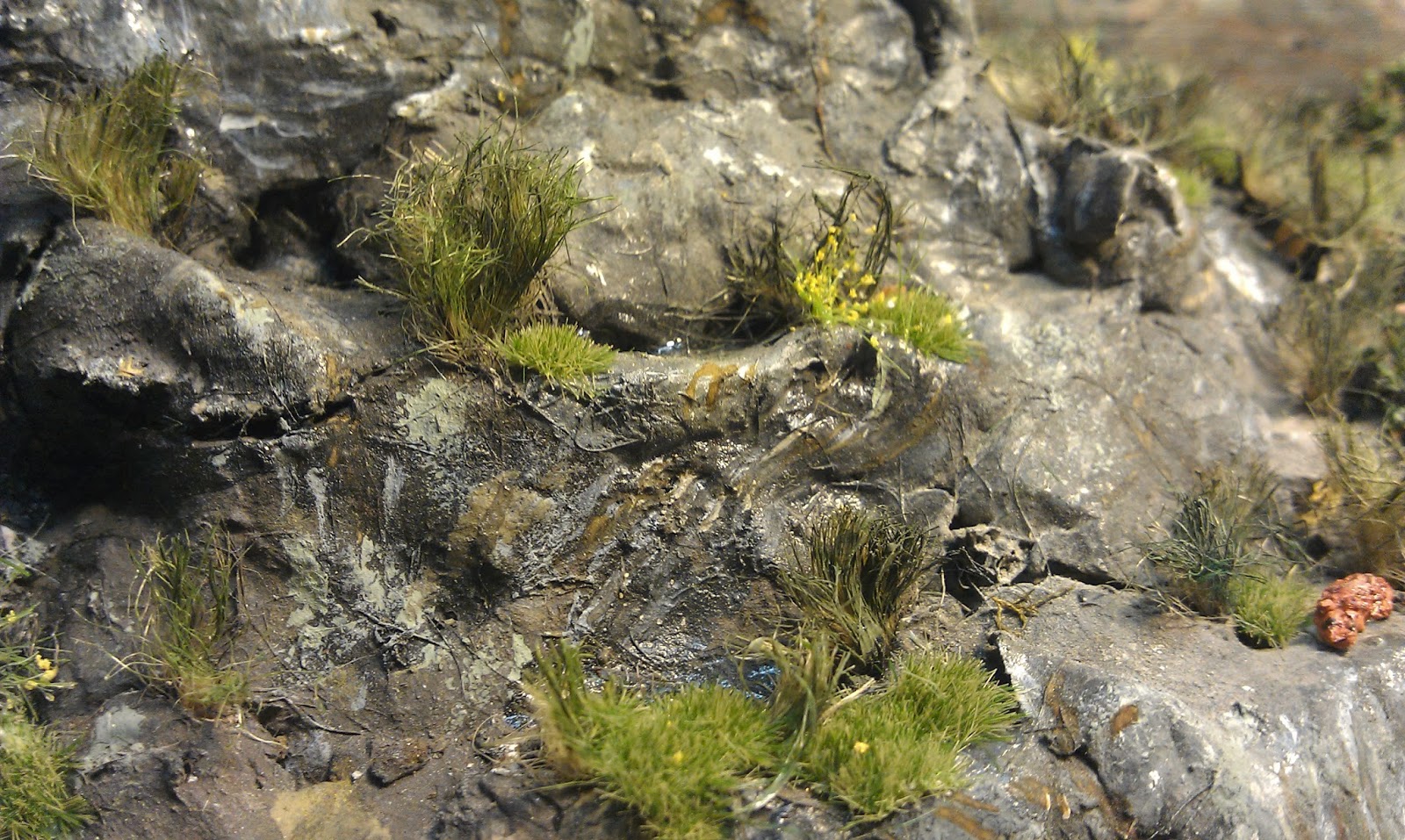 Scale models and dioramas: Making rocks