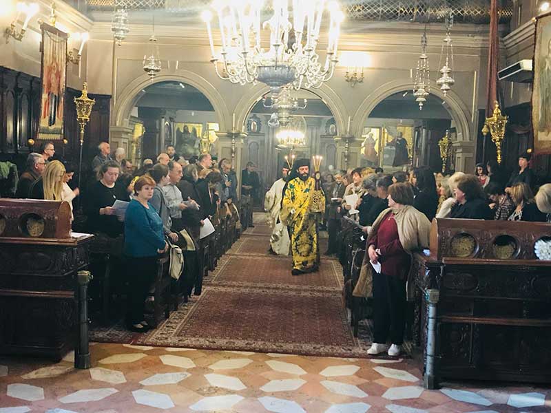 Ενορία Αγίου Ελευθερίου Κερκύρας: H ΑΚΟΛΟΥΘΙΑ ΤΟΥ Δ΄ ΚΑΤΑΝΥΚΤΙΚΟΥ ΕΣΠΕΡΙΝΟΥ