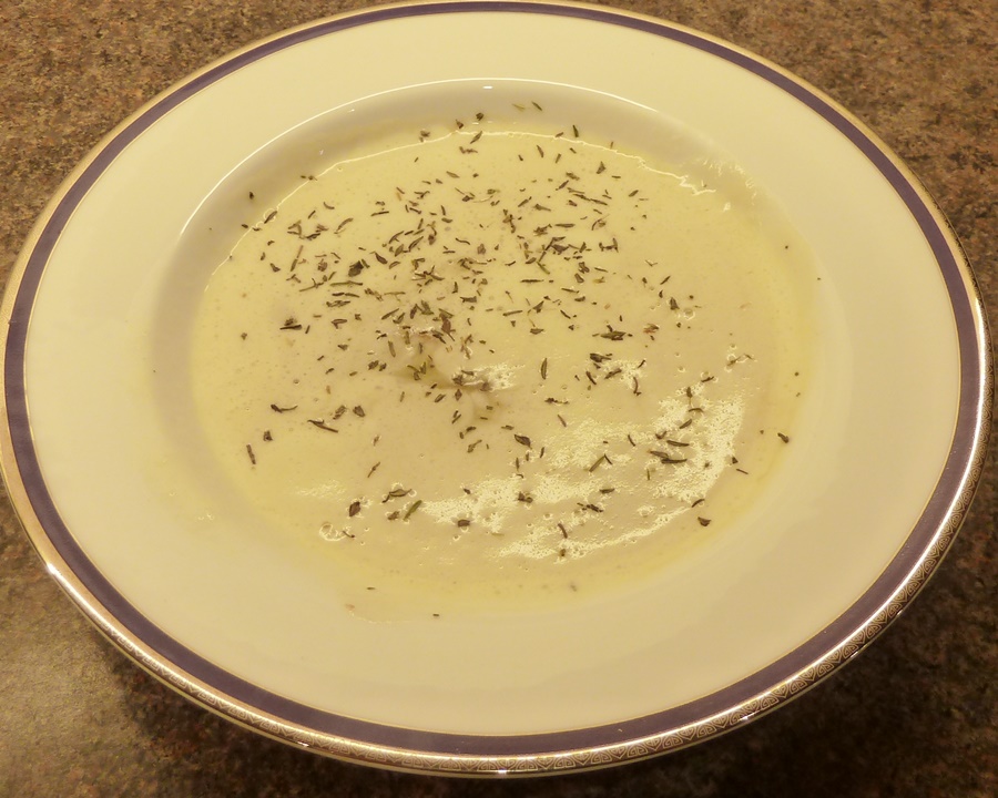 Skogsoppsuppe med sitrontimian