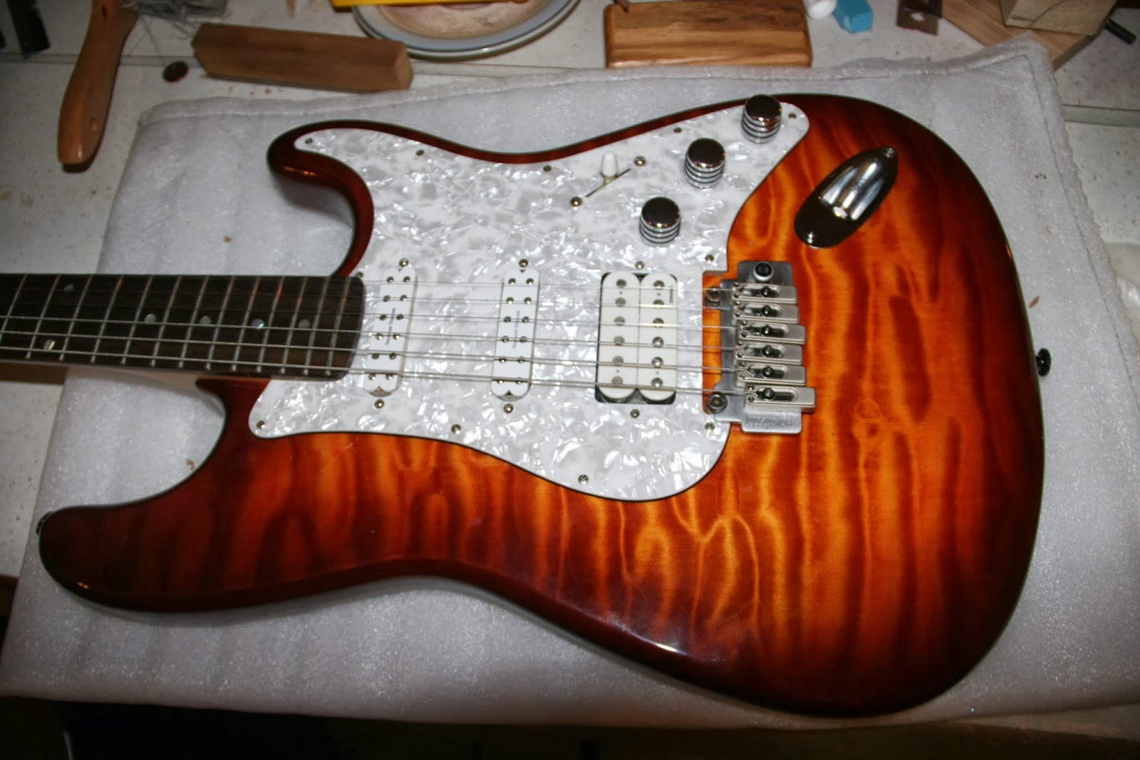 callahan's guitar projects: Frankenstrat pickguard replacement