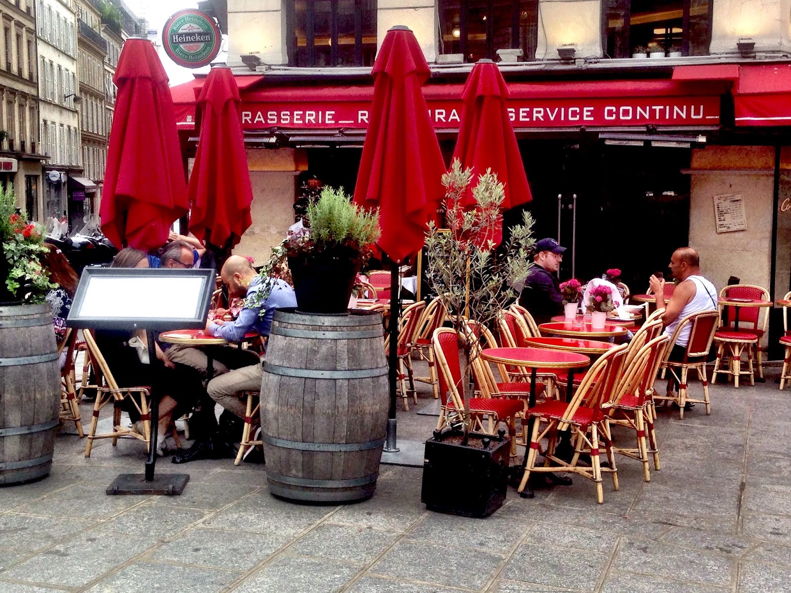 Focus On Paris: Café rouge