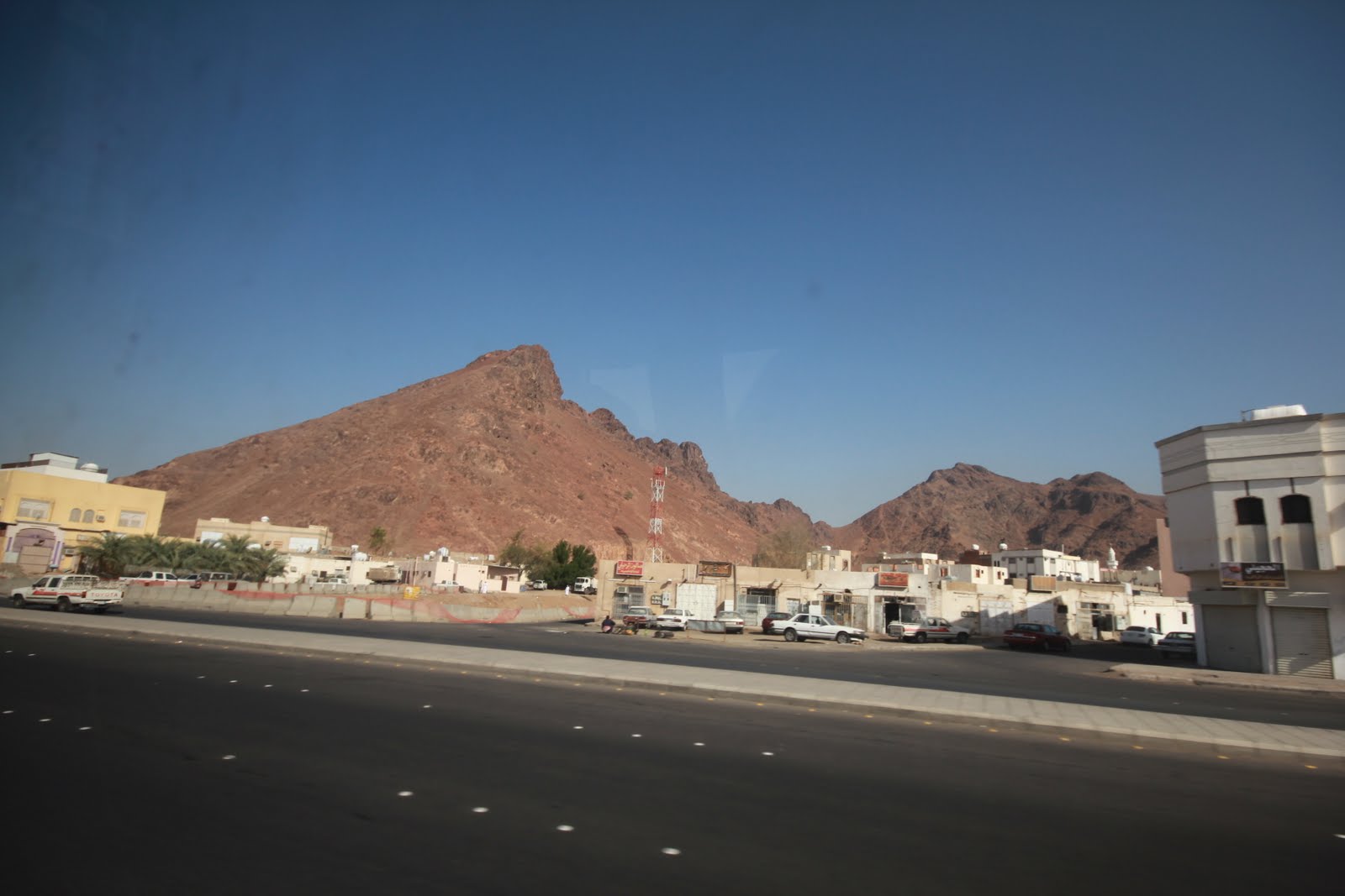 Mount Uhud ( Click Here )