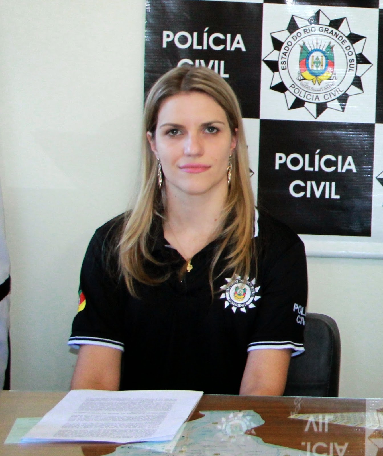 Em vídeo: Delegada Débora divulgando a conclusão do caso do acidente do ...