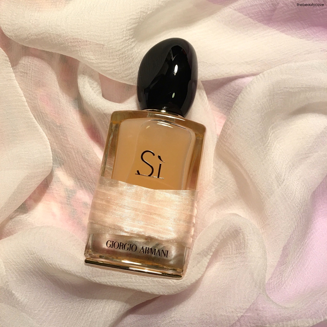 The Beauty Cove: IL PROFUMO: SÌ ROSE SIGNATURE di GIORGIO ARMANI