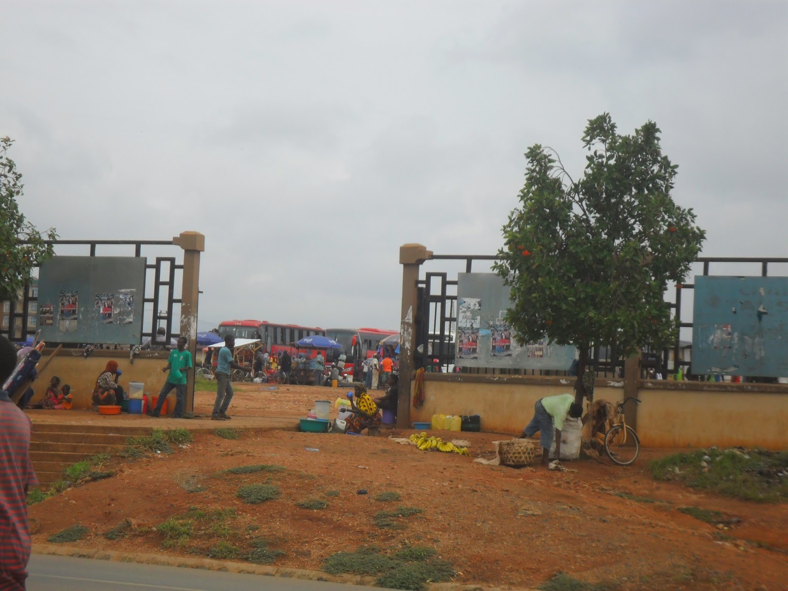 Banzi wa Moro: Hiki ni kituo cha mabus ya kwenda Mikoani cha Msamvu ...