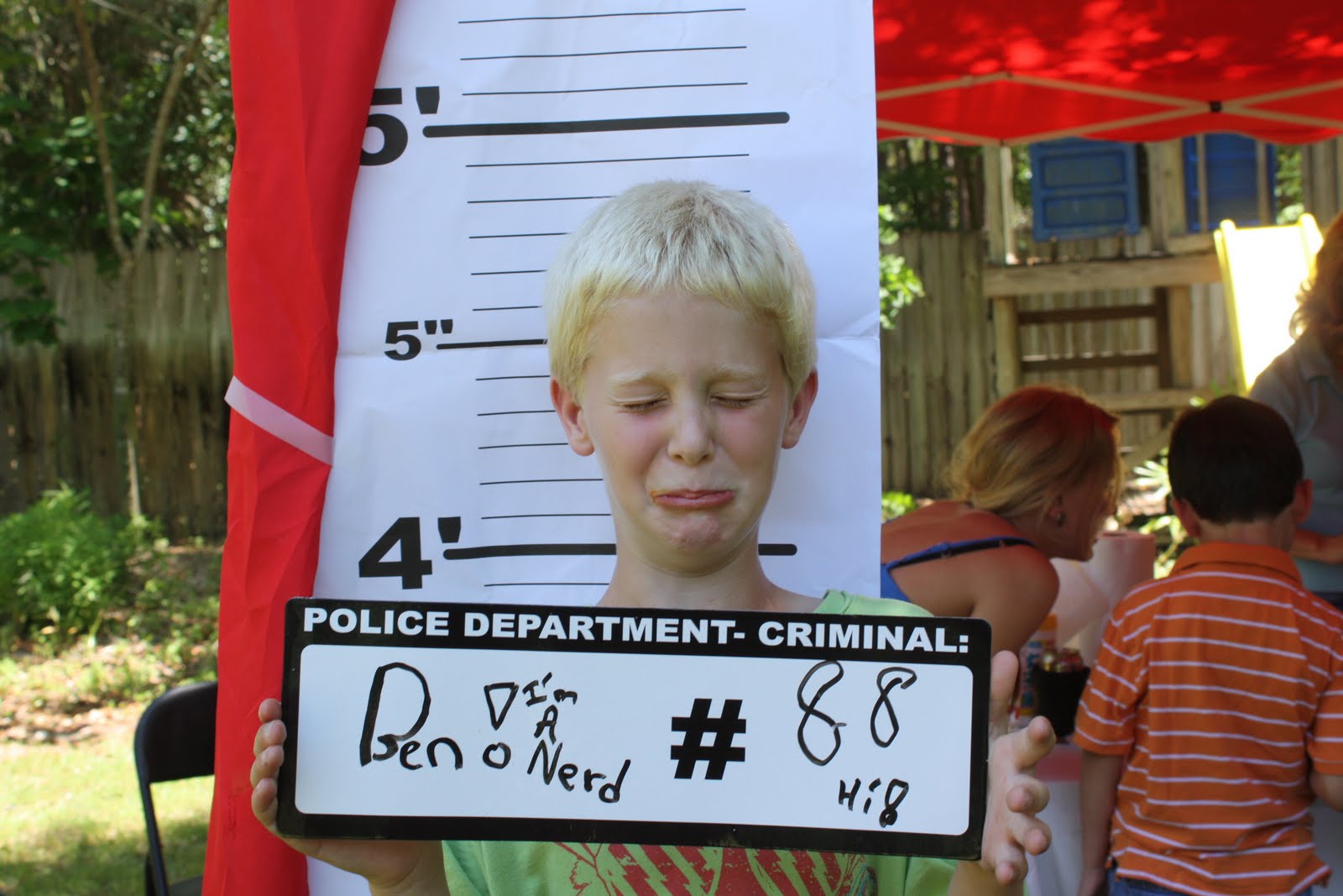 ThemeMOM - Extreme Parties Made Easy: CSI - Crime Scene Investigation Party