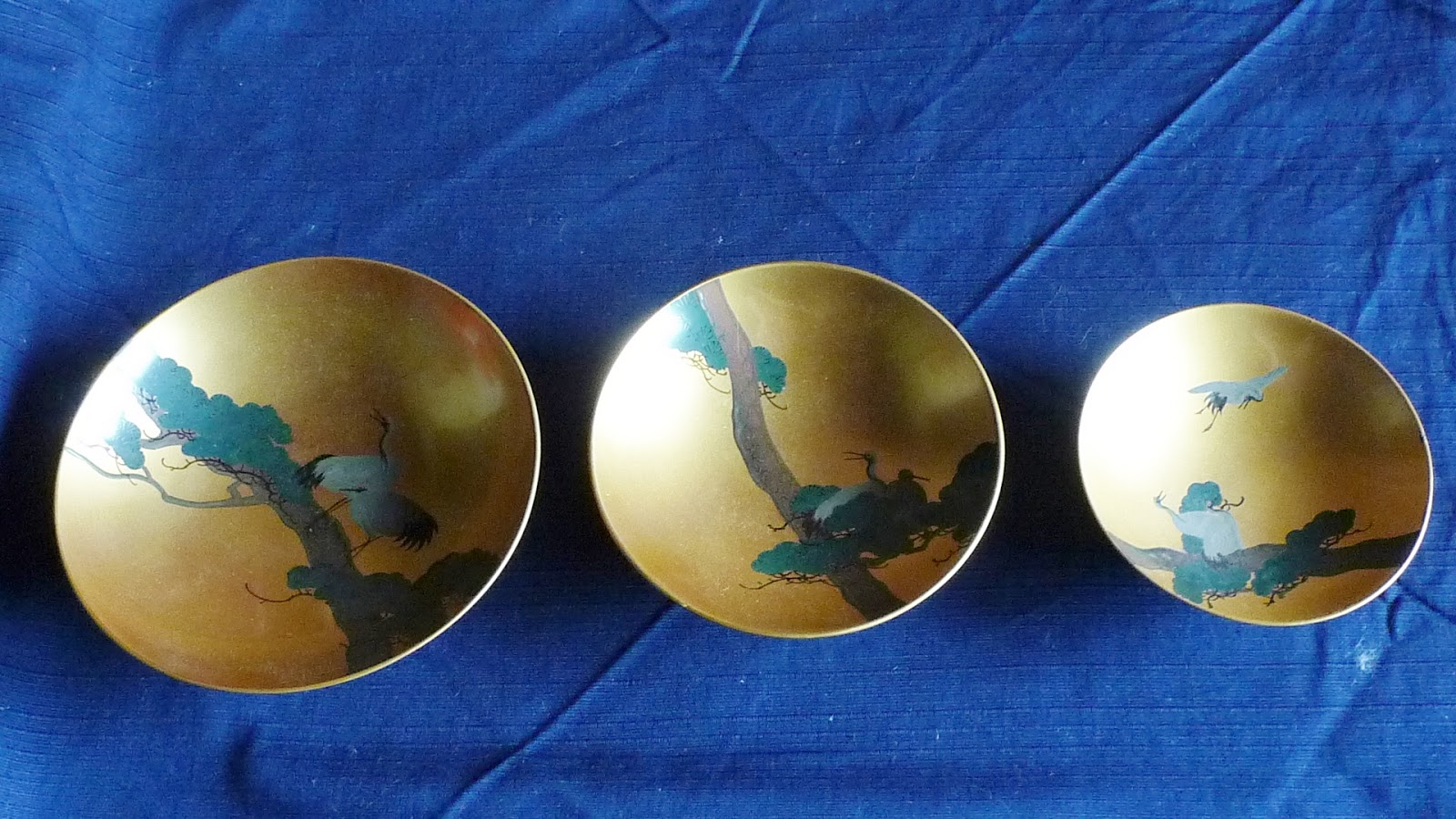 Craft In Japan: Tsuru(crane) Gold Urushi lacquered sake cups