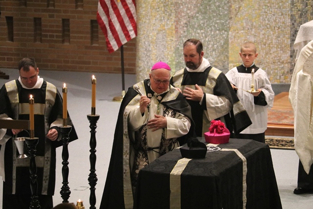 New Liturgical Movement: Photos of Pontifical Requiem with Bishop Morlino