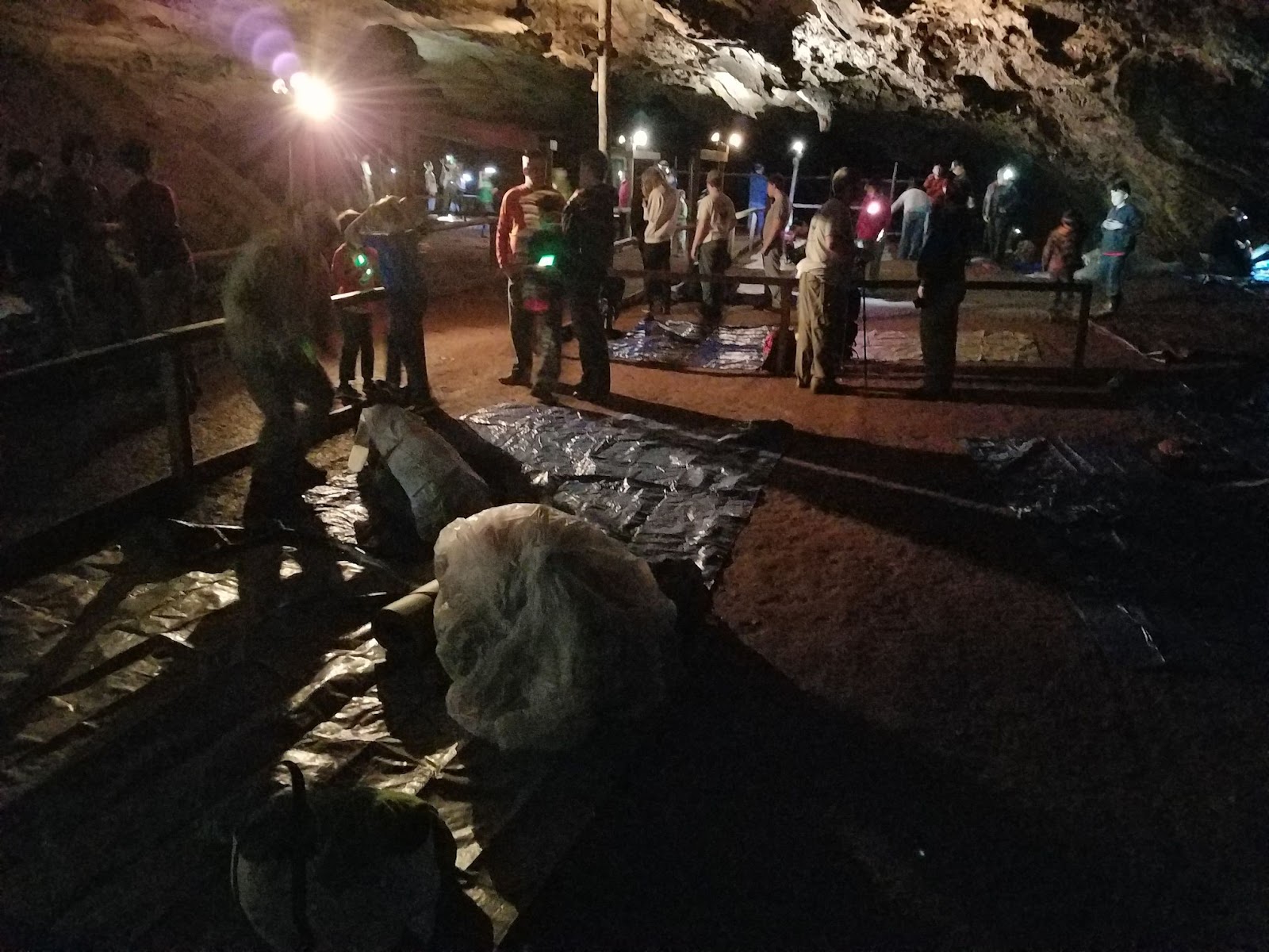 Femme au foyer: Lost Sea of Craighead Caverns