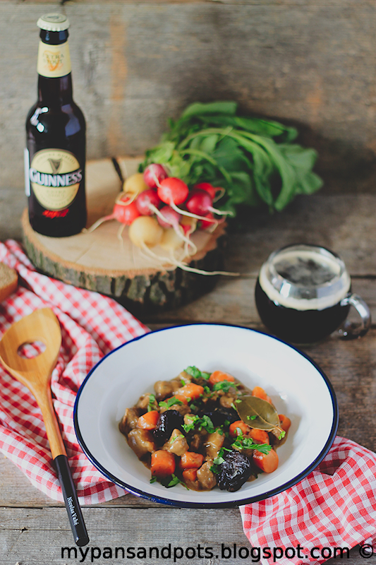 Irski gulaš sa crnim pivom i suvim šljivama / Irish stew with Guinness ...