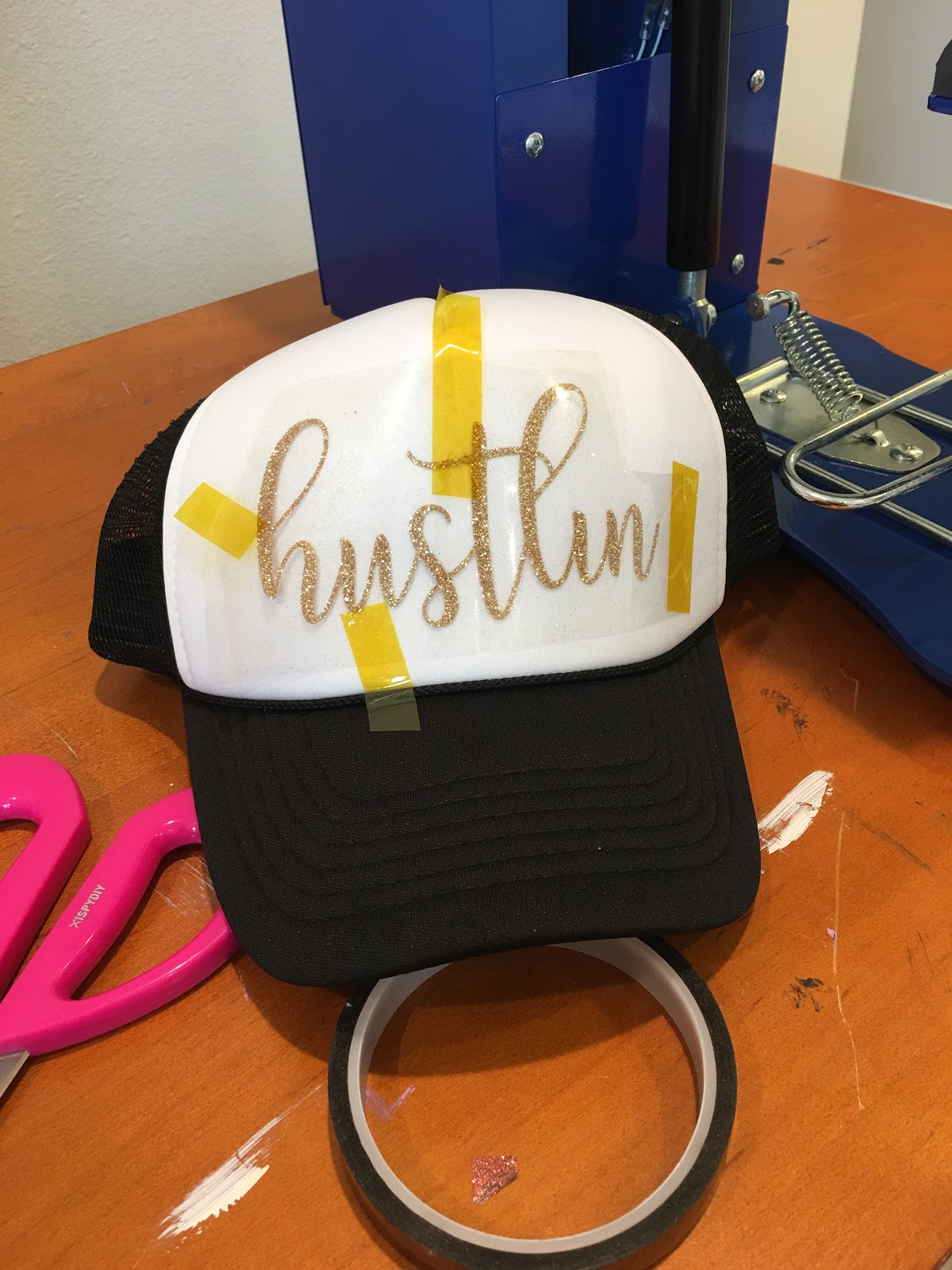 Hat Press Tutorial for Beginners - Silhouette School