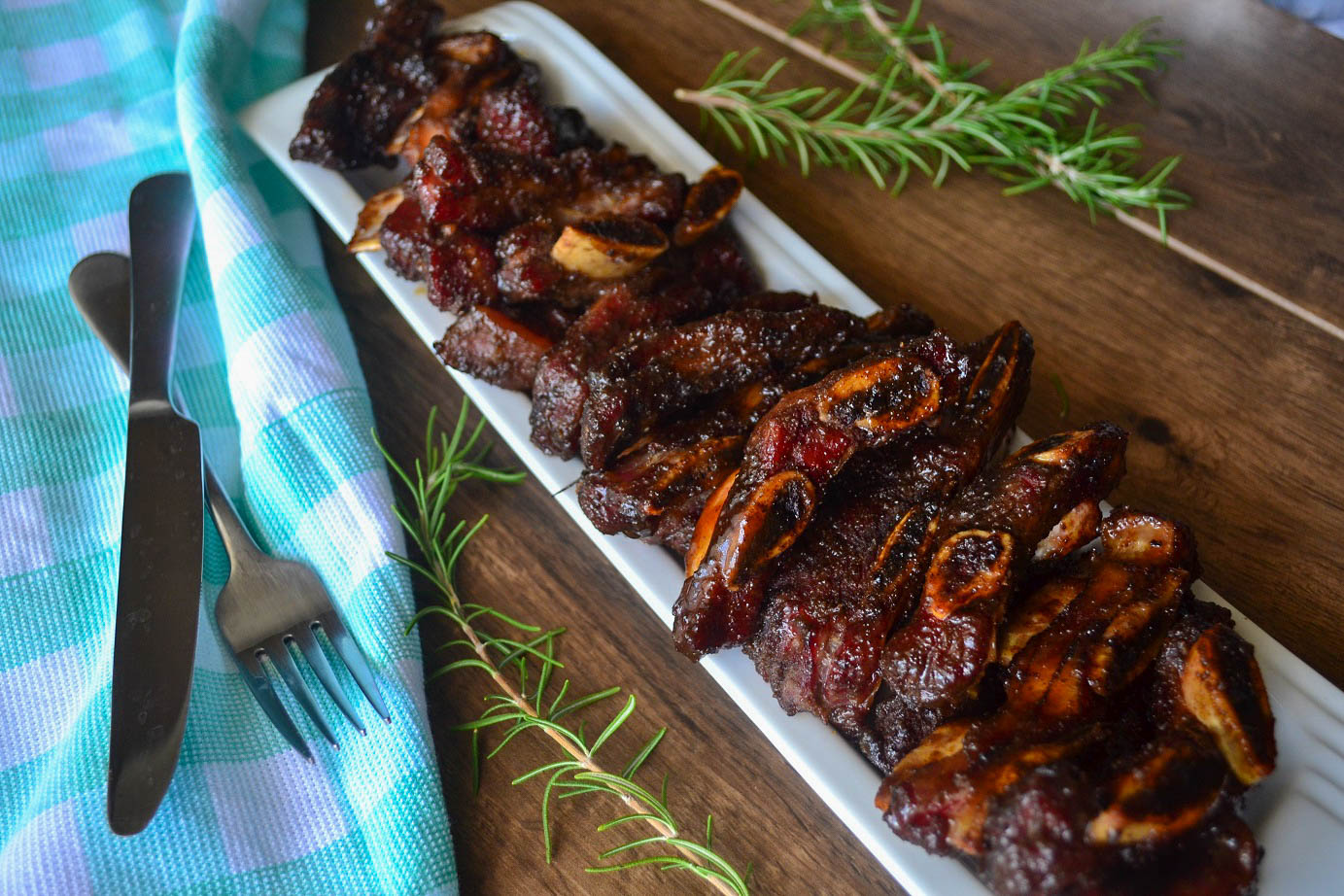 Greedy Girl : Rosemary smoked beef short ribs