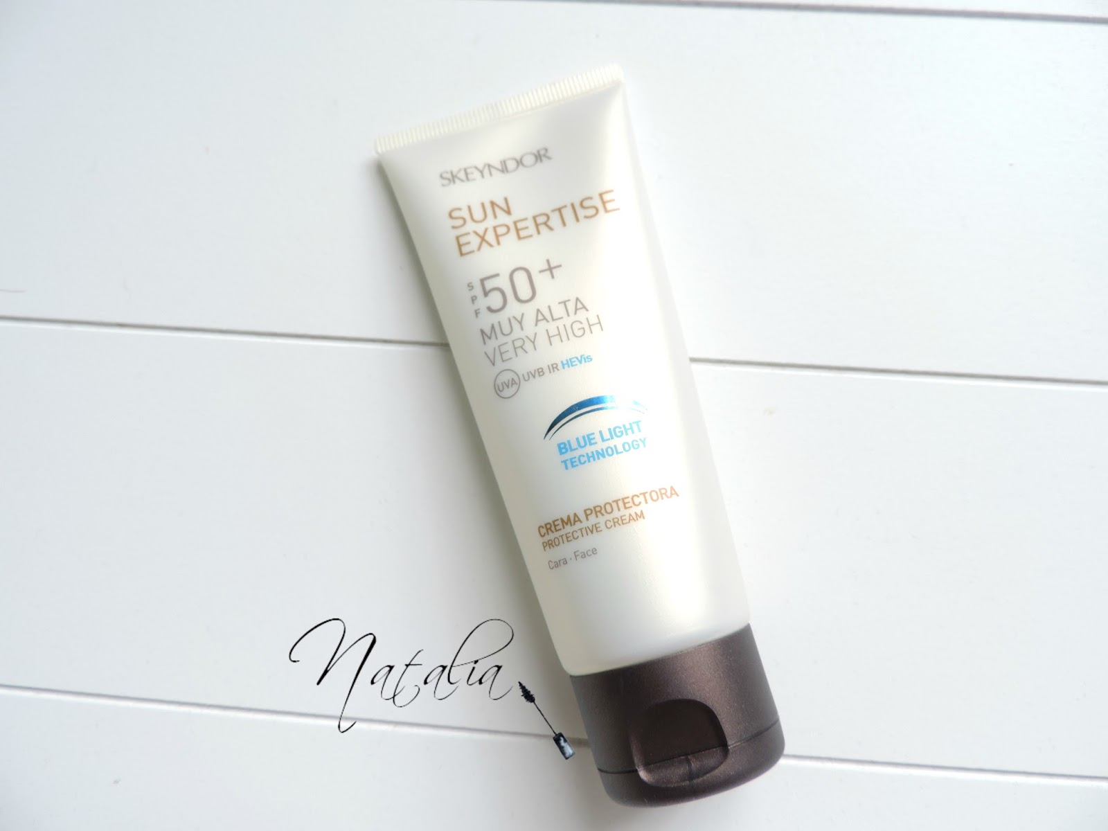 Crema Protectora Blue Light Technology SPF 50+ SKEYNDOR | Beauty - Mis ...