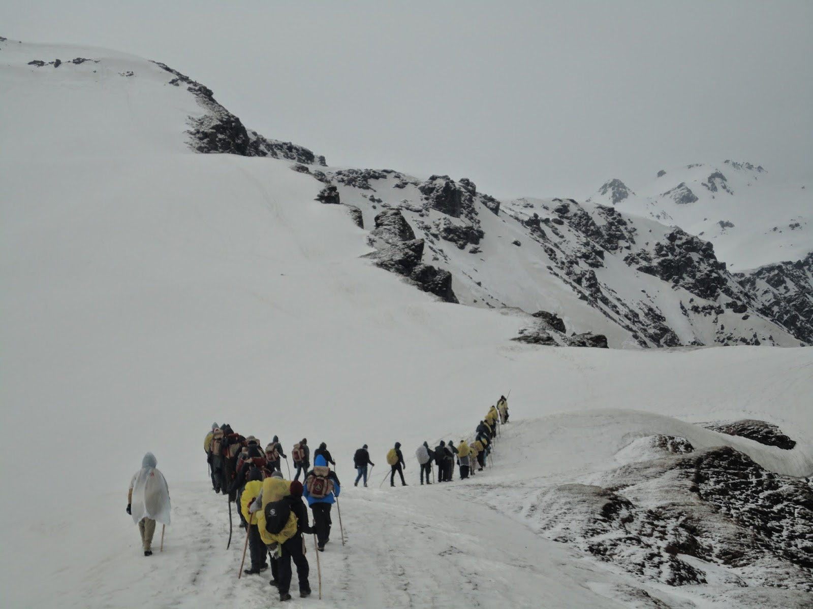 Sunil Goel's Blog: Sar pass Trek (May-June 2014) (National Himalayan ...