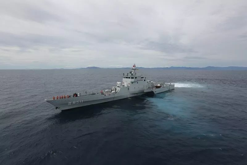 China Defense Blog: Trimaran to the rescue