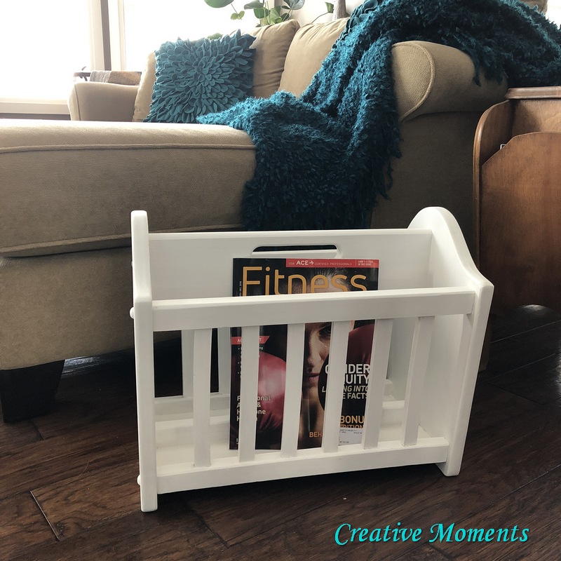 Farmhouse White Magazine Rack