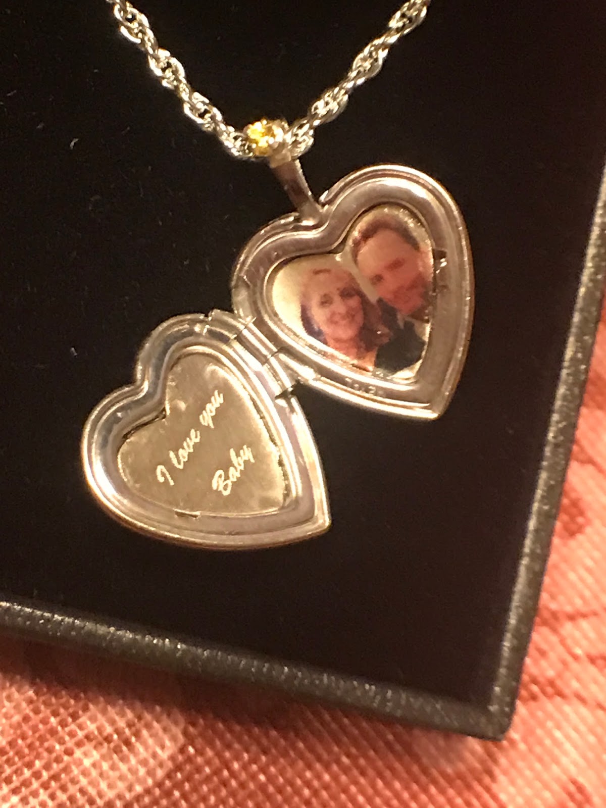 Gift a Beautiful Locket - Gifts With Sentiment from PicturesOnGold.com