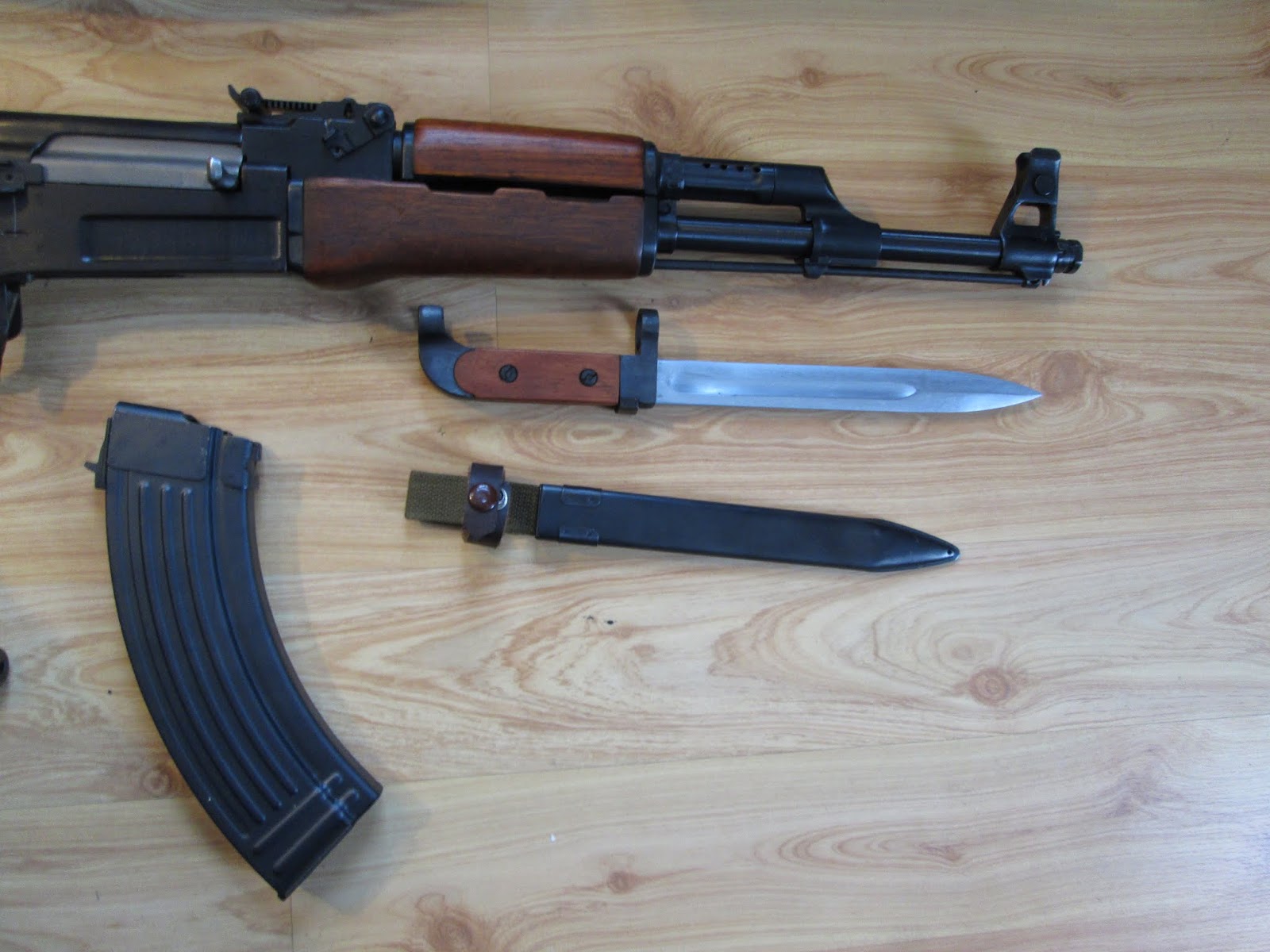 The Chinese AK-47 Blog: Polytech Legend Milled Under-Folder AK-47S