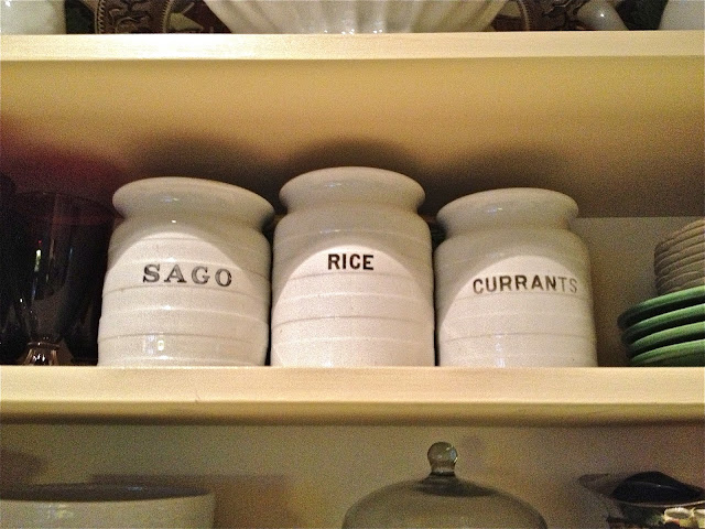 vignette design: Show And Tell: What A Crock!