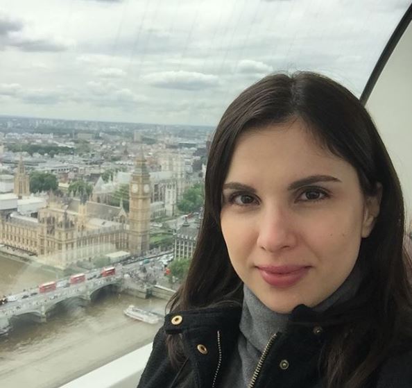 Sikat Ngayon Ang 90s Aktres Na Si Ana Roces Sa Edad Na 41 ay ...