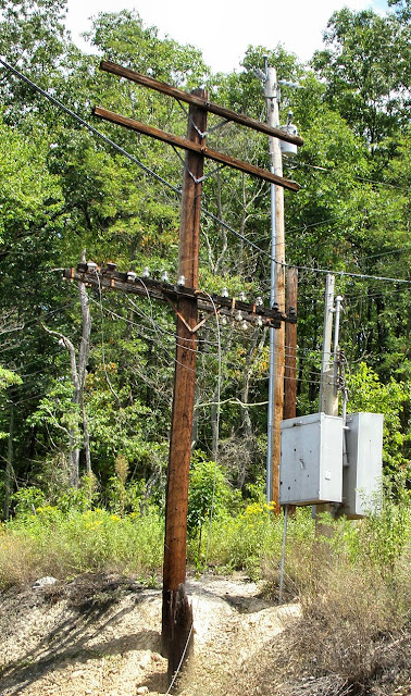 The Position Light: PHOTOS: Magnolia Cutoff Pole Line CPLs