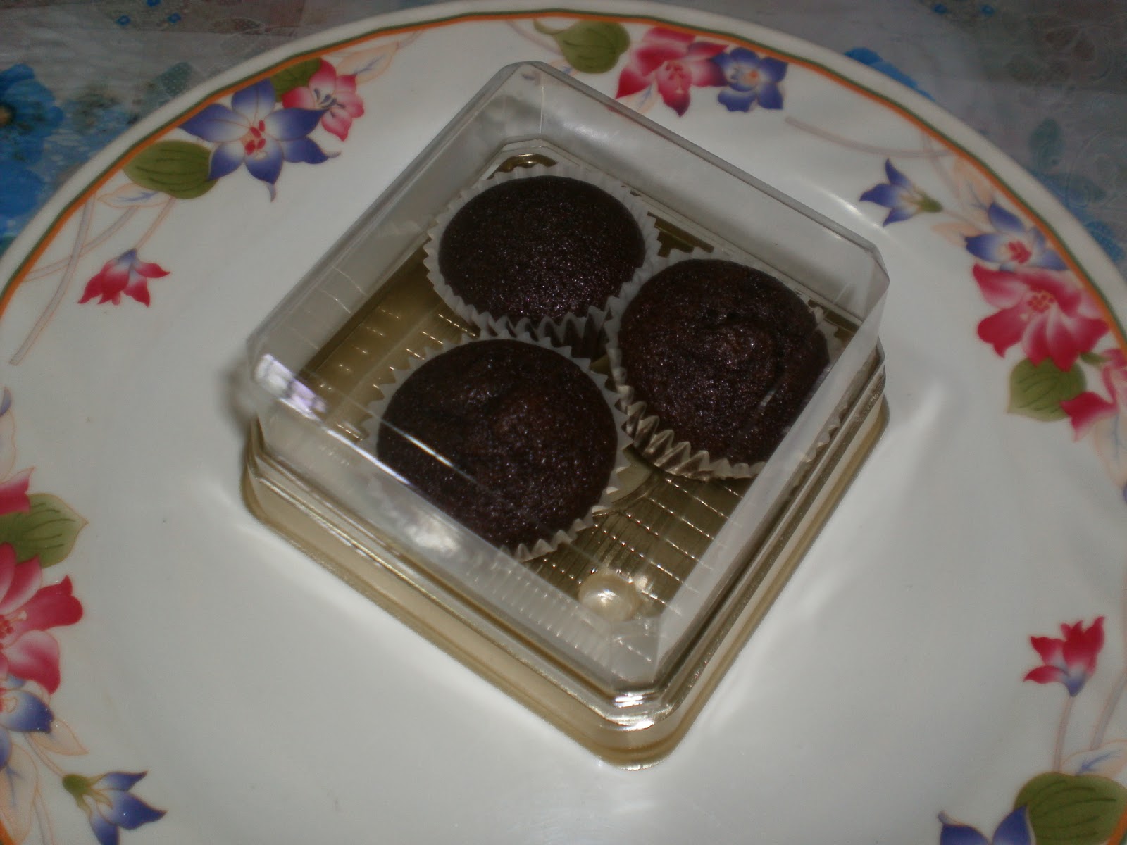 1y8z-homemadecake: Kek cawan - oren coklat rice/marble badam/coklat ...