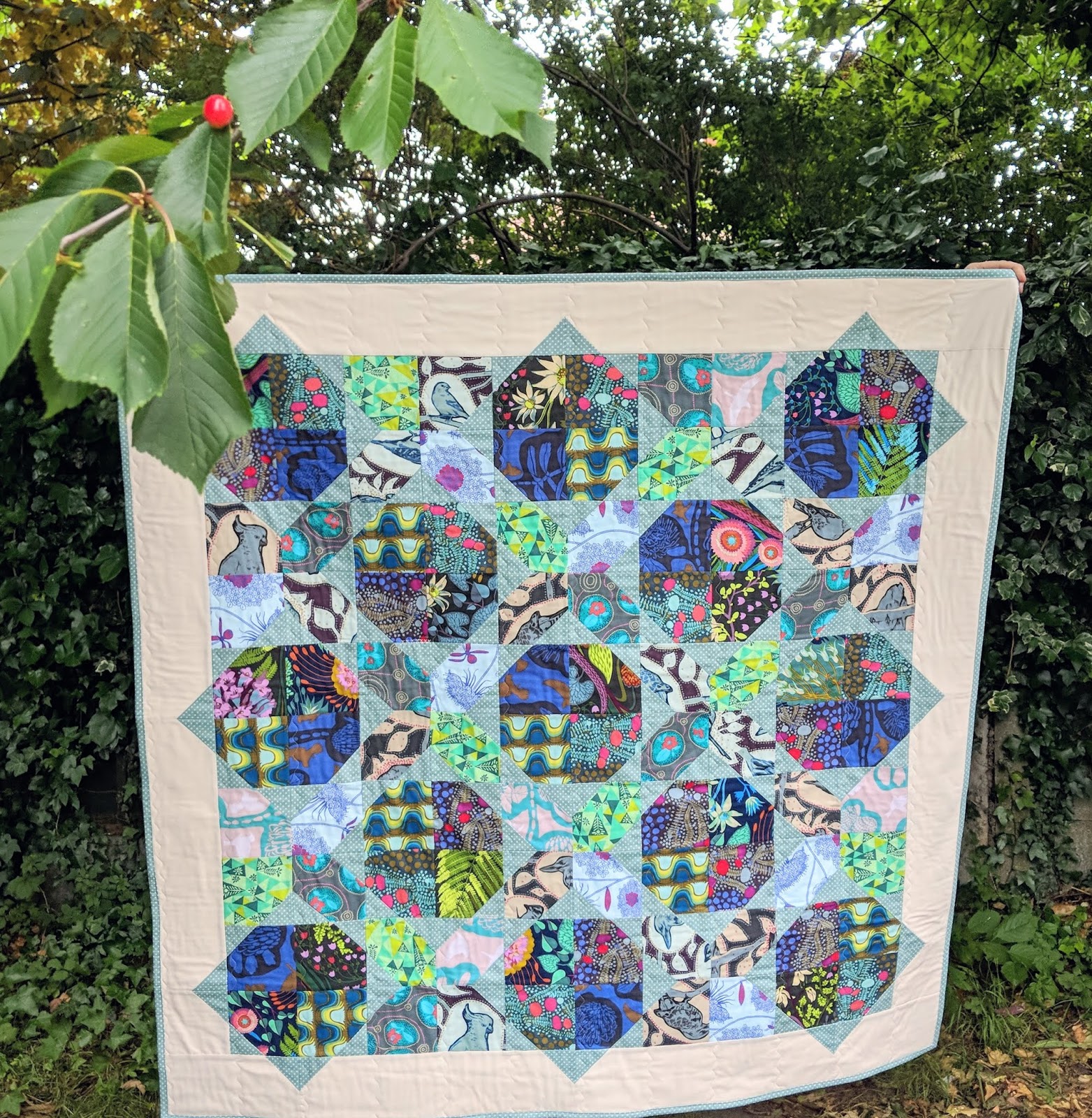 four-patch flip quilt / CHARM ABOUT YOU