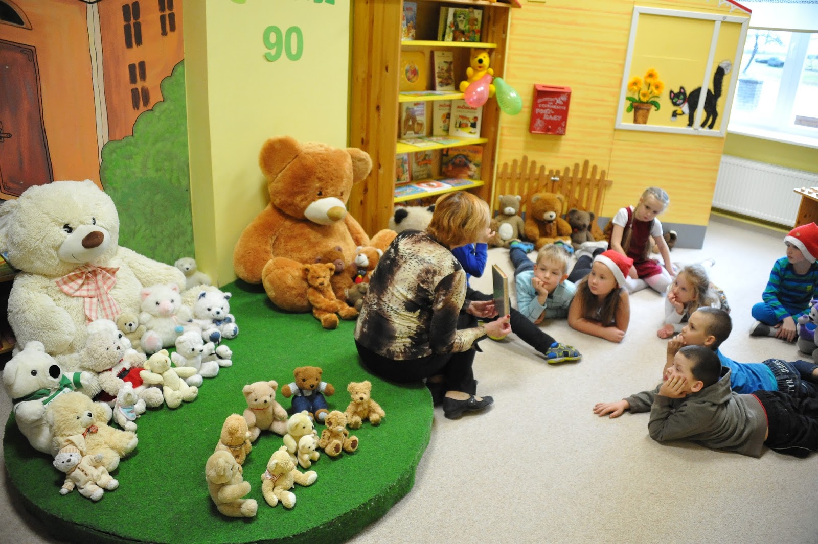 Ridala Raamatukogu: Karupoeg Puhh - 90. HURRAA!!!!