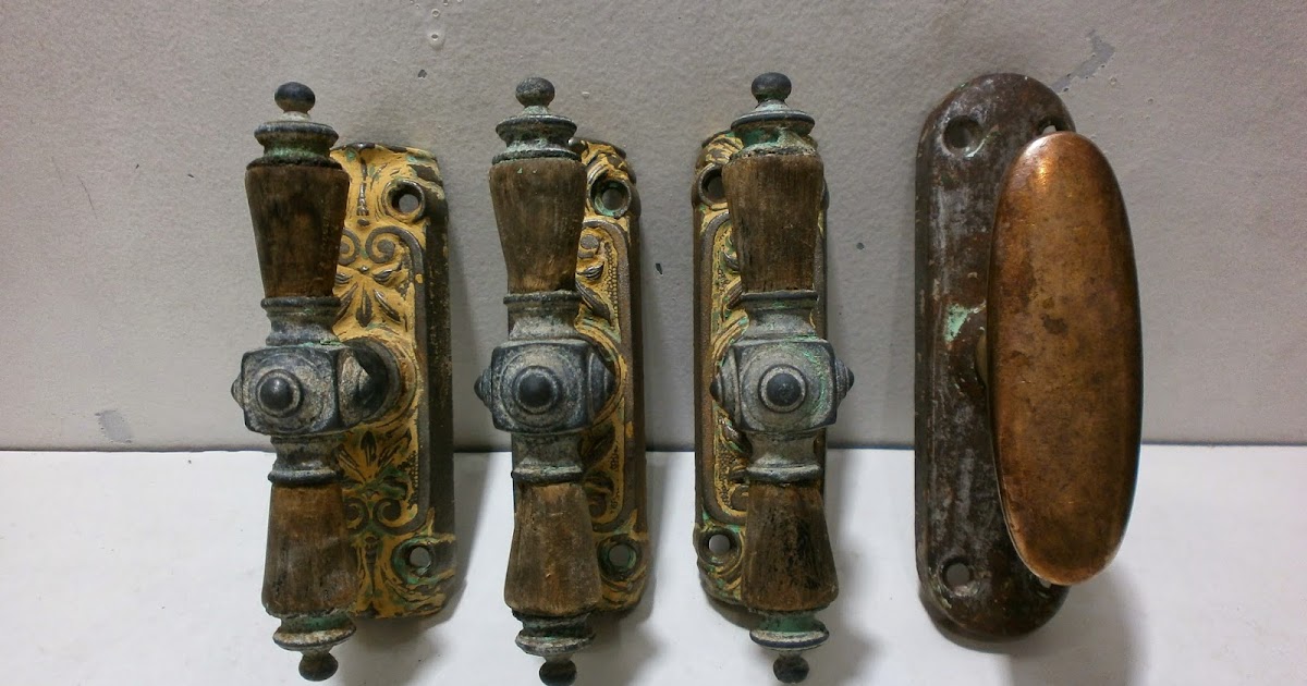 Antikpisan: 3 Buah Spanyolet Art Nouveau Dan 1 Buah Spanyolet Kuningan ...