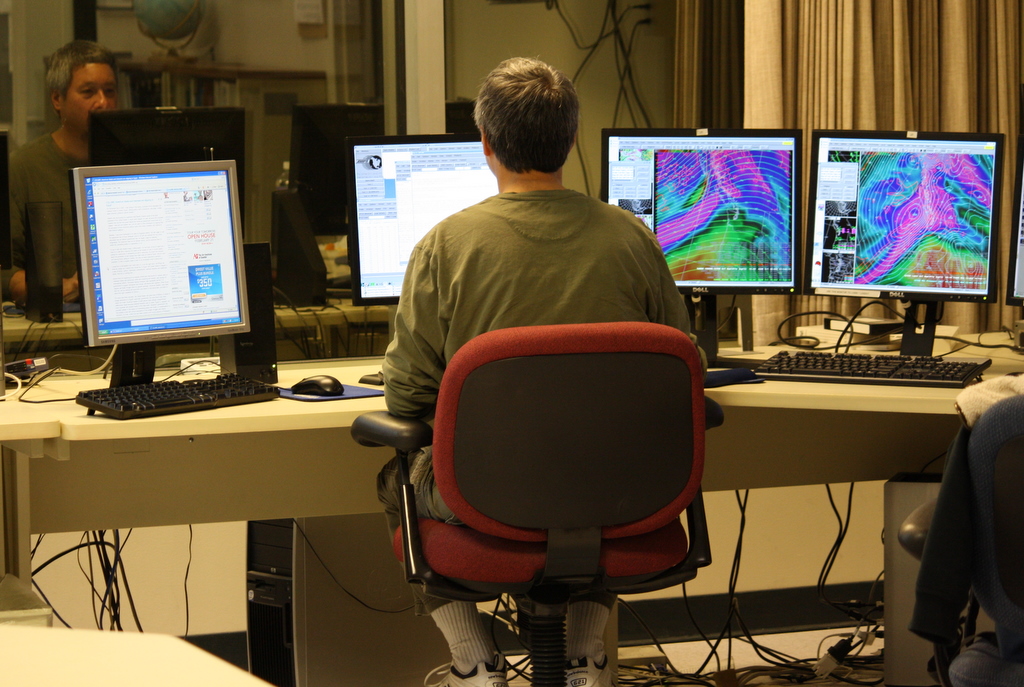 Cliff Mass Weather Blog: Do We Need the National Weather Service When ...