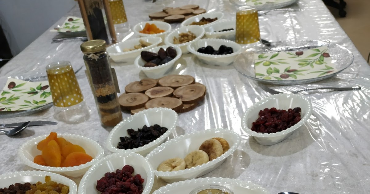 A Jewish Grandmother : Our TU B'Shvat Seder and Memories