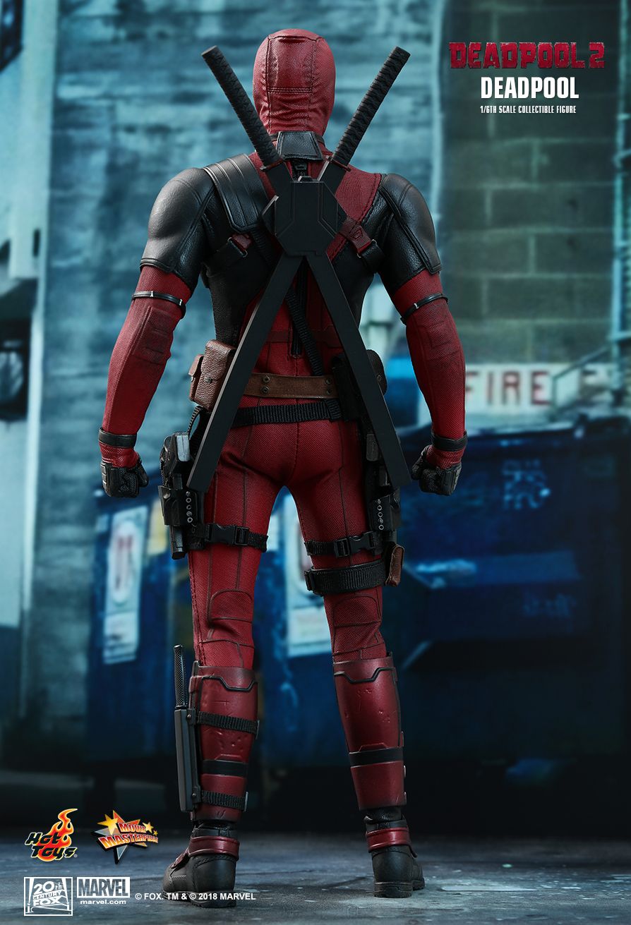 toyhaven: Preview Pics of Hot Toys MMS490 Deadpool 2 1/6th scale ...