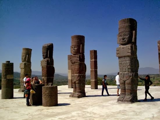 ACHAMAN GUAÑOC: Los Gigantes de Tula, ¿Origen Bliblico?